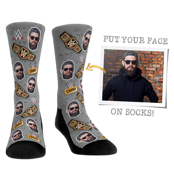 Custom WWE – Rock 'Em Socks